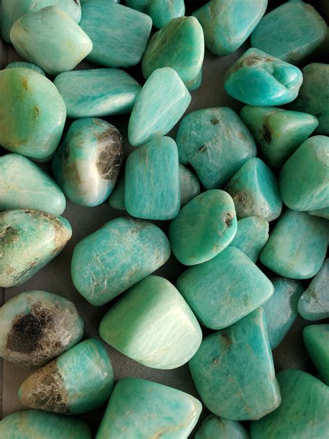 Color Enhanced Amazonite? : r/Crystals