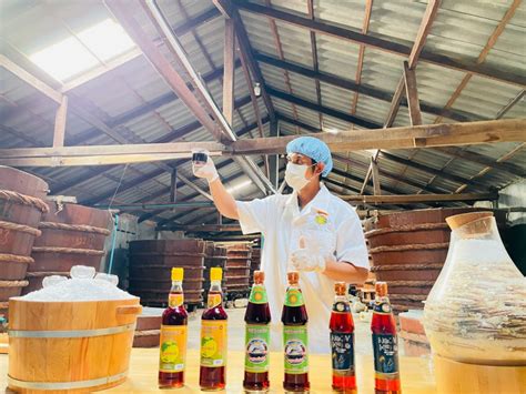 ឧកញ៉ា ចាន់ ស៊ីថា បង្ហាញមហិច្ឆិតានាំចេញទឹកត្រីកំពត កែប ទៅកាន់ទីផ្សារបរទេស