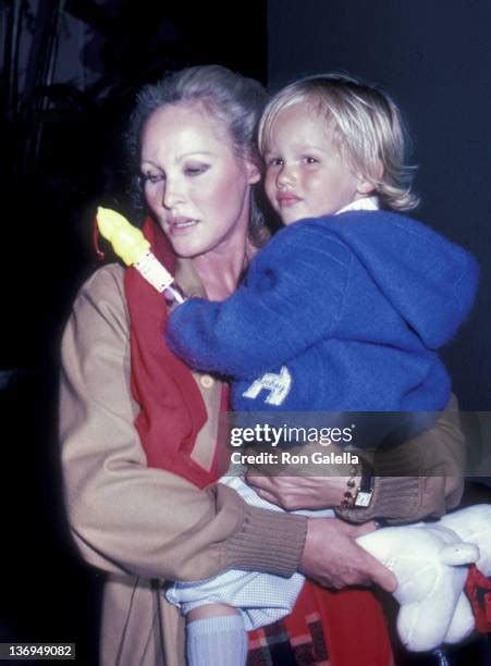 Ursula Andress 1980 Photos Et Images De Collection Getty Images
