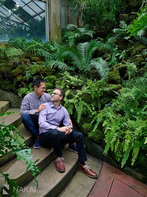 10 Fun Lincoln Park Conservatory Engagement Photos
