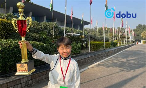 4 р ангийн сурагч Б Баяржавхлан 30 улсын 7500 гаруй хүүхэдтэй өрсөлдөж АЛТАН ЦОМ хүртлээ Dobu Mn