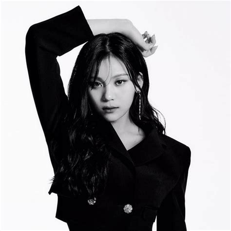 Con Chim Giận Dữ Bay Trên đầu Source Music