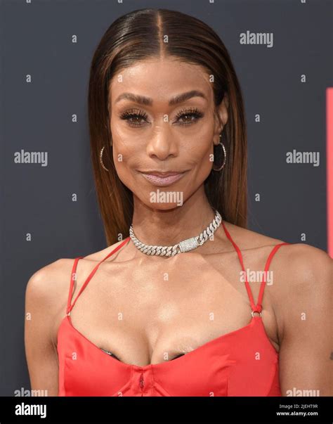 Tami Roman Facial Expressions