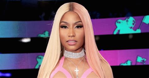 Nicki Minaj Gives Away Turkeys In Her Old Neighborhood Ahead Of
