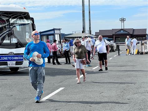 នាព្រឹកថ្ងៃទី២២ វិច្ឆិកា នេះ នាវាខ្នាតយក្សមួយគ្រឿងទៀតហើយ ចូលមកកម្សាន្តនៅខេត្តព្រះសីហនុ