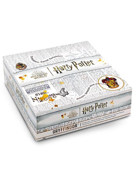 Harry Potter Gryffindor Tie With Pin Funidelia