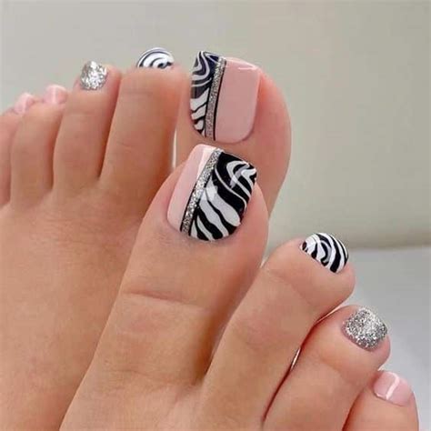90 Toe Nail Designs 2023 To Keep Up With Trends