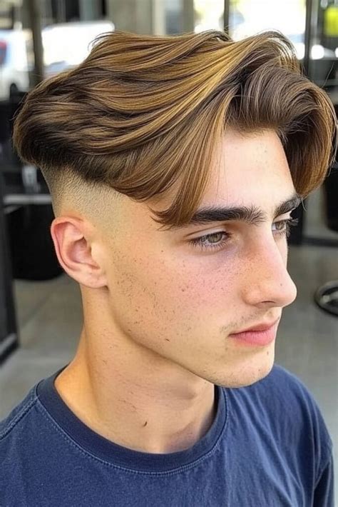 20 Best Middle Part Hair Men Mens Hair Guide [2025 ]