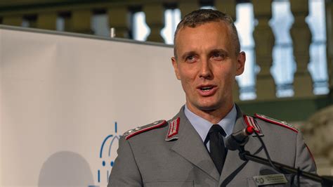 Pistorius Stellt Neues Wehrdienst Modell Vor Kritik Aus Dem Norden