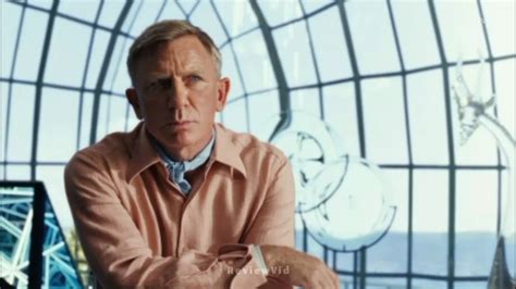 ویدبید معرفی فیلم معمایی جنایی چاقوکشی 2 دنیل کریگ و دیو باتیستا