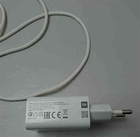 Купить Заряднее устройство адаптер для мобильного телефона Б/У Xiaomi ...
