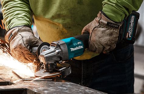 Makita V V Max Xgt Beyond Limits A New System Of Equipment Tools