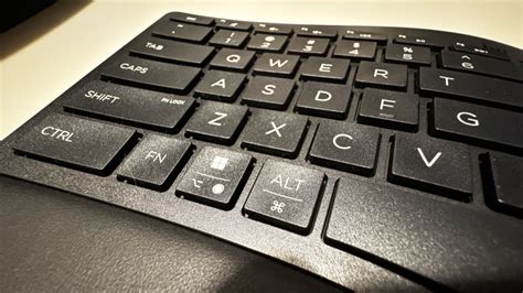 HP 960 Ergonomic Wireless Keyboard First Impressions Thurrott Com