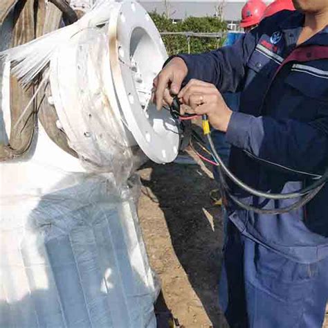 on grid ultra high power 200kw variable pitch wind turbine