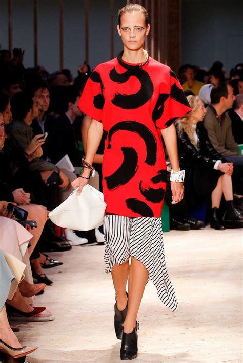 Phoebe Philo Designed 17 Runway Collections At Céline Here Are All Of Them In Order Of