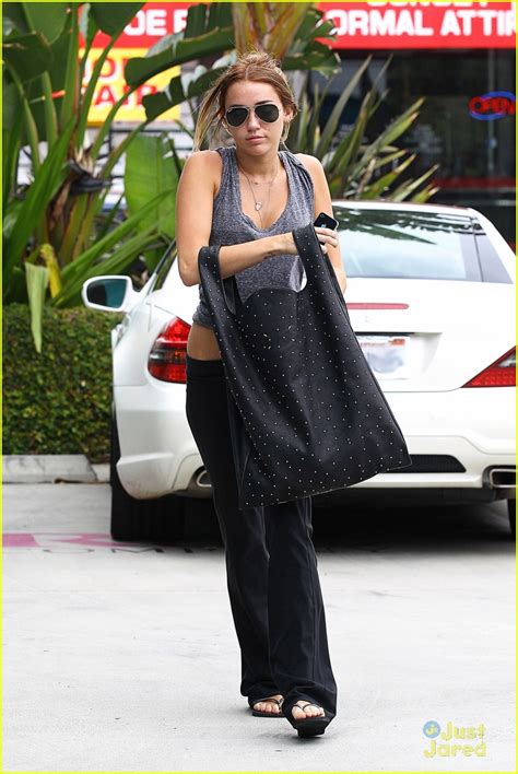 Miley Cyrus Monday Pilates Session Photo 470850 Photo Gallery