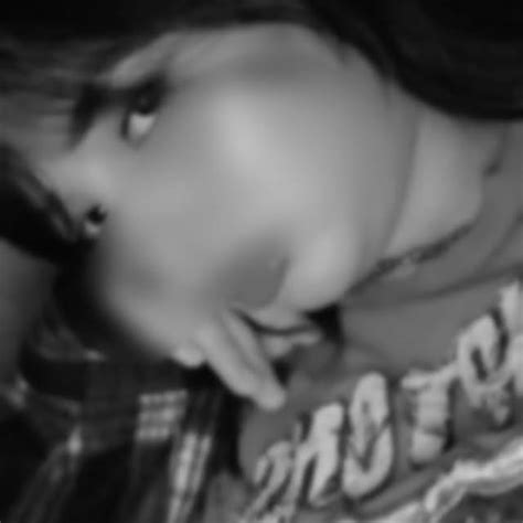 Selsabil 19 • Threads Say More