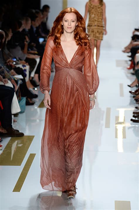 Karen Elsons Style Through The Years Runways And More Photos