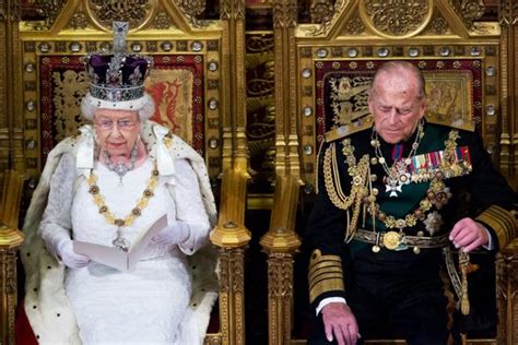 The Dazzling Crown Which Sat On The Queens Coffin Bbc News