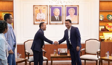 អ្នកឧកញ៉ា សួរ វីរៈ ចូលជួបសម្តែងការគួរសម និងពិភាក្សាការងារជាមួយ ឯកឧត្តម ឌិត ទីណា