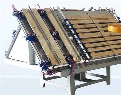 efficient automatic robot for streamlined wooden pallet production process