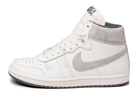 Nike Air Ship Tag