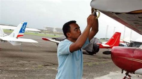 Foto Ratusan Atraksi Udara Di Bandung Air Show
