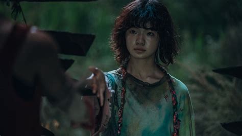 Sweet Home Season 2 Who Or What Is Yi Kyungs Daughter Dexerto