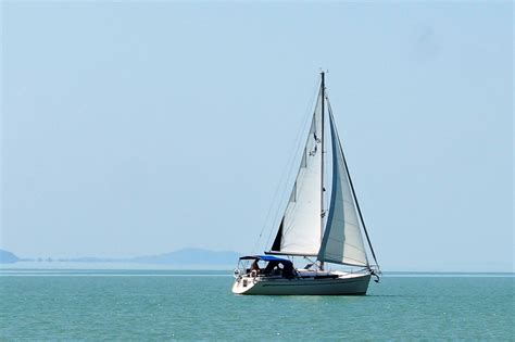 Безплатна снимка : море, езеро, превозно средство, мачта, яхта ...