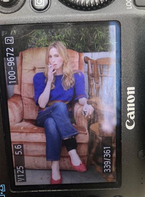 Annie Hamilton Rprettyfamoussmokers