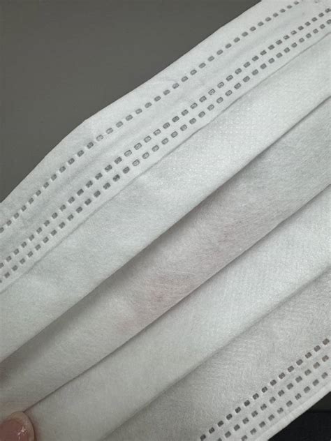 잡담 흰색 마스크 끼고 립글로스 바르면 안되는구나 인스티즈instiz 일상 카테고리