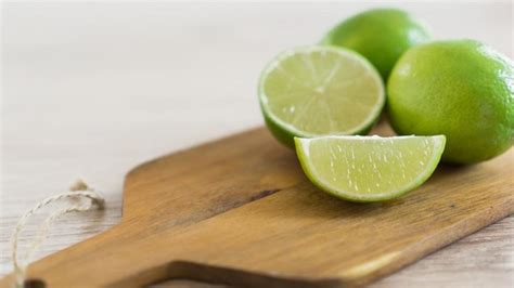 5 Bahaya Penggunaan Jeruk Nipis Untuk Wajah Wajib Tahu Beauty Fimela Com