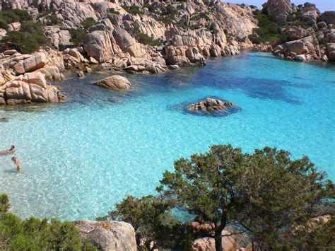 Sullisola Di Budelli Il Set Di “deserto Rosso” La Nuova Sardegna