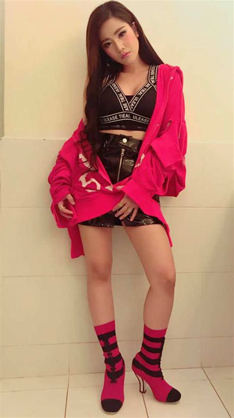 ទេព បូព្រឹក្ស ស្លៀករ៉ូបបែបនេះ មើលទៅដូចធាត់ខ្លាំង Khmerload