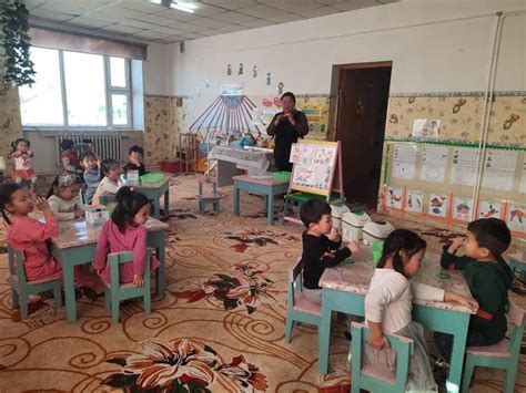 Цэцэрлэгийн насны хүүхдүүдэд байгаль дэлхийгээ хайрлах талаар сургалт хийлээ