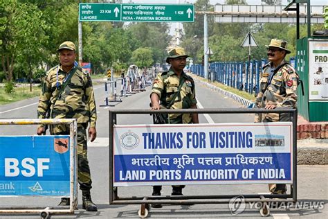 파키스탄 실수로 국경 넘어 체포된 인도군 병사 송환 연합뉴스 파키스탄 실수로 국경 넘어 체포된 인도군 병사 송환 연합뉴스