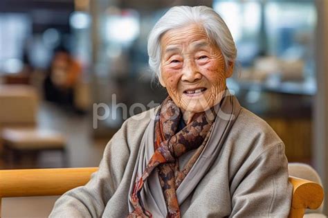 高齢女性のイメージ No 26749916｜写真素材なら「写真ac」無料（フリー）ダウンロードok