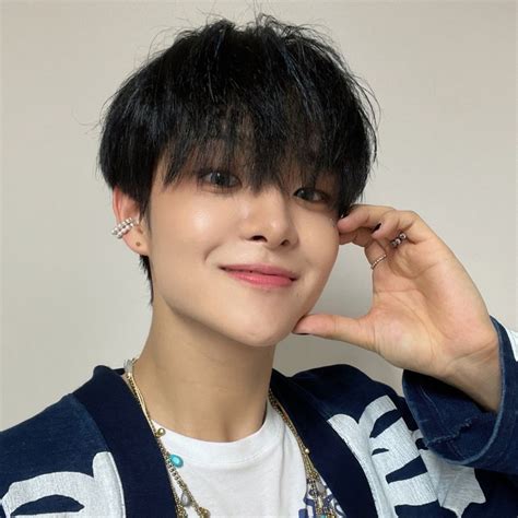 Pin By Gerie Lee On Park Ji Hoon Treasure Babefriend Pictures Treasure Planet Treasures