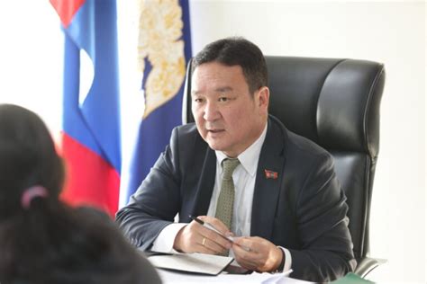 Хан Уул дүүргийн засаг дарга иргэдийг хүлээн авч уулзлаа