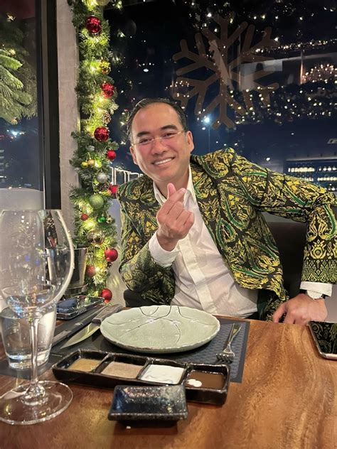 ប្រយ័ត្នចាញ់សេ្នហាចាស់ៗ គូស្វាមី ស៉ឹម សូលិកា រៀបការច្រើនឆ្នាំនៅតែផ្អែមល្អែម Khmerload