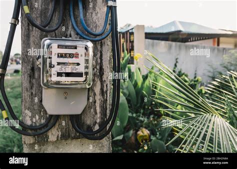 Electric Power Meter Measuring Power Usage Watt Hour Electric Meter