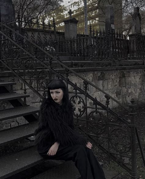 Pin By Lili Rodrigues On Goth Gothic Photography Goth Aesthetic