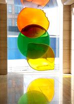 Discover 5 Innovative Glass Art Installation Styles