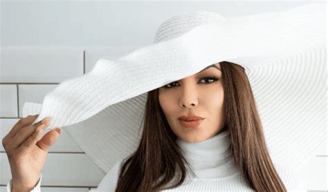 Aleida N Ez Presume El Color De Temporada Y M S Que Eso