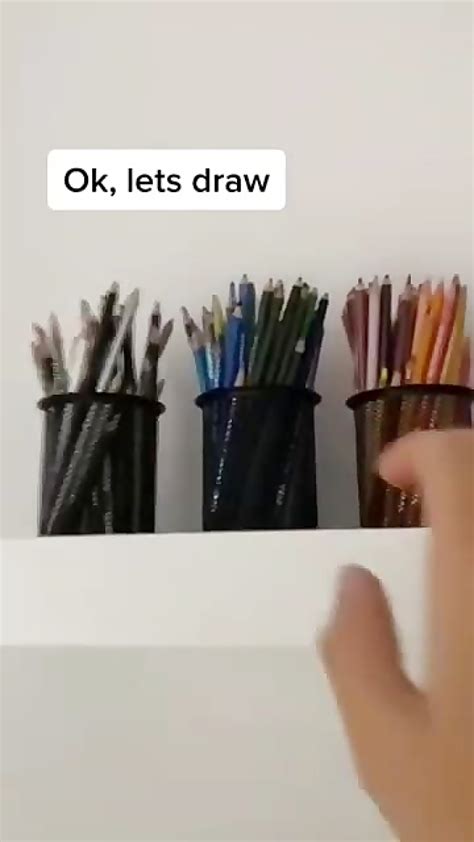 نقاشی مداد رنگی