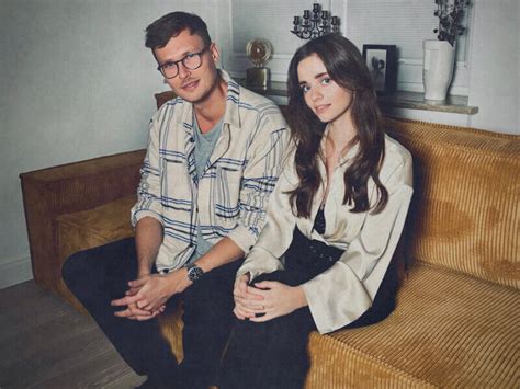 Eske feat. Lukas Linder - "Flugzeug" (Single + Audio Video) - POP-HIMMEL.de