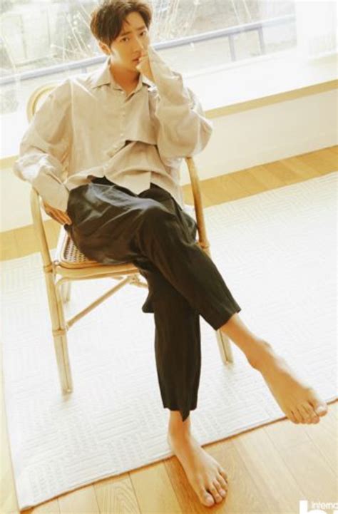 Lee Sang Yeobs Feet