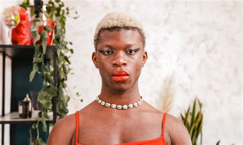 2300 Trans Portrait Black Fotografías De Stock Fotos E Imágenes
