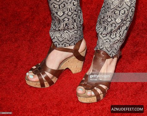 Sara Canning Feet Aznudefeet