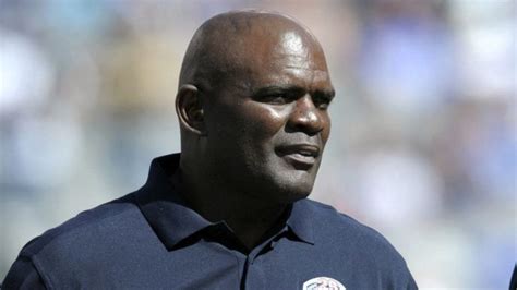 Hall Of Famer Lawrence Taylor Charged With Failing To Update Address On